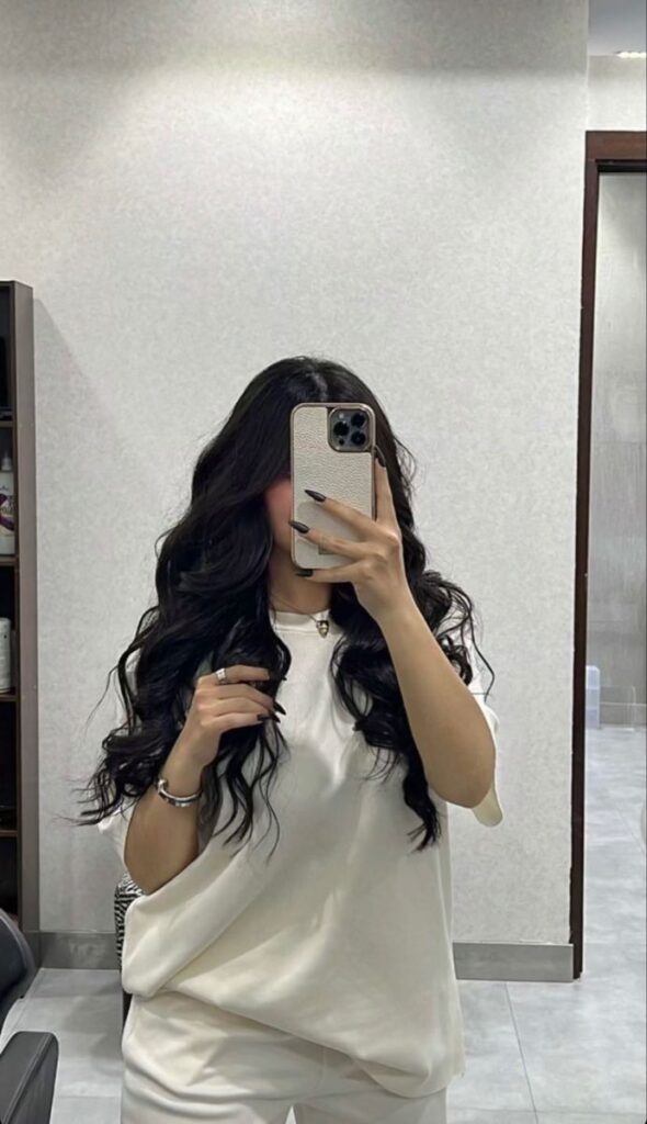 [1075+] Real Girl Pic, DP, Images, Photos & Pictures (2025) - PhotosLy